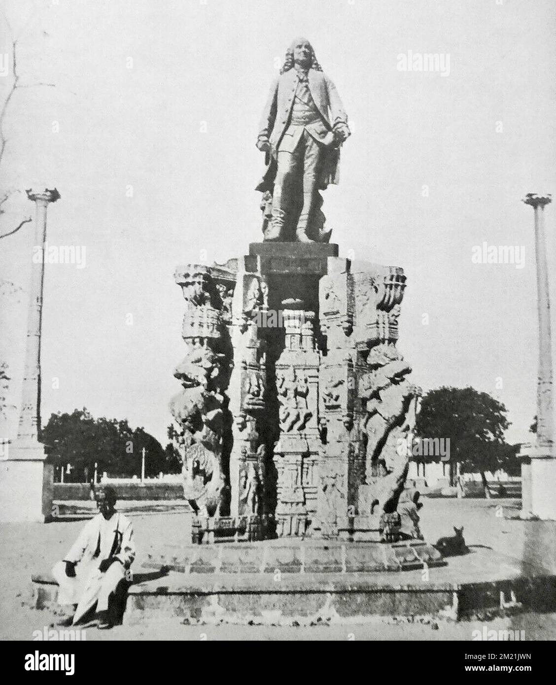 Statue of Marquis Dupleix (Pondicherry). Photo from the 1920s. Joseph ...