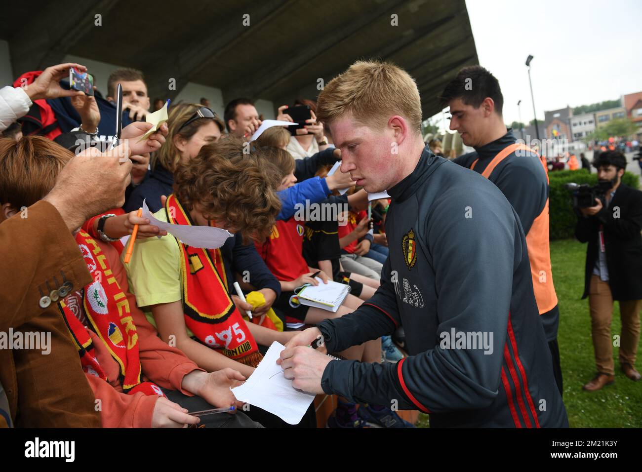 Belgium's Kevin De Bruyne and Belgium's goalkeeper Thibaut Courtois ...