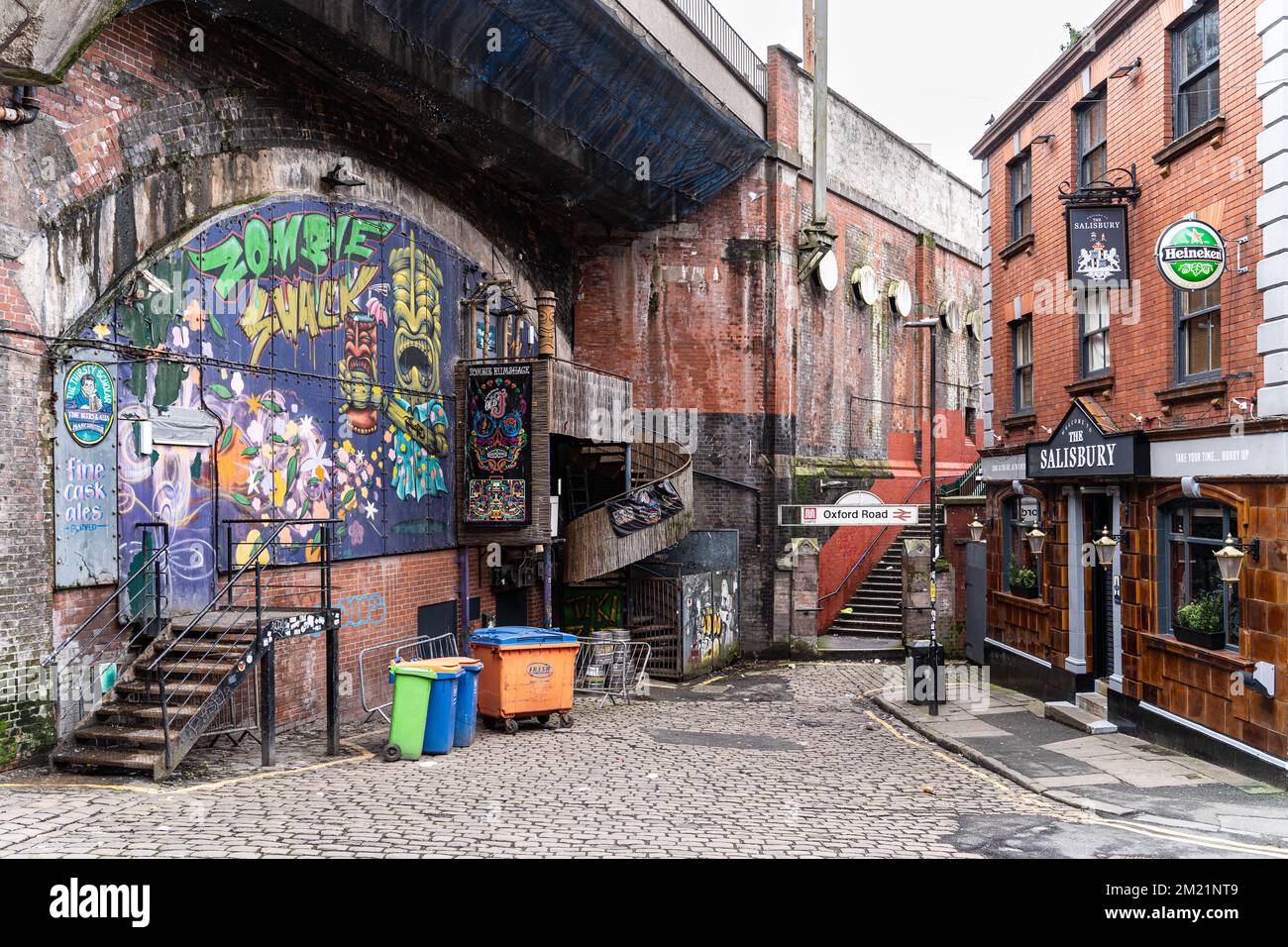 Manchester oxford street station hi-res stock photography and images - Alamy