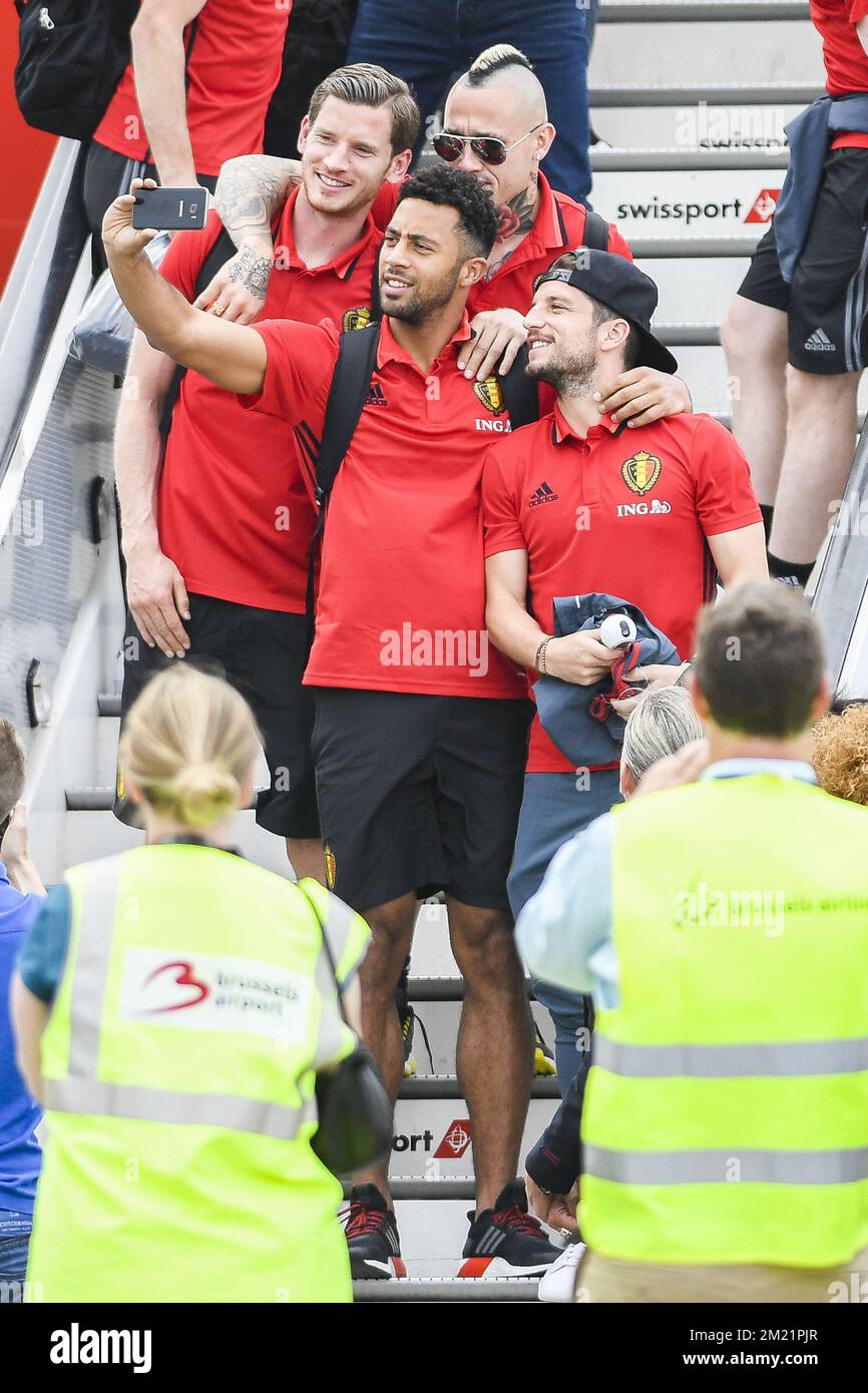 Belgian red devils plane hi-res stock photography and images - Alamy