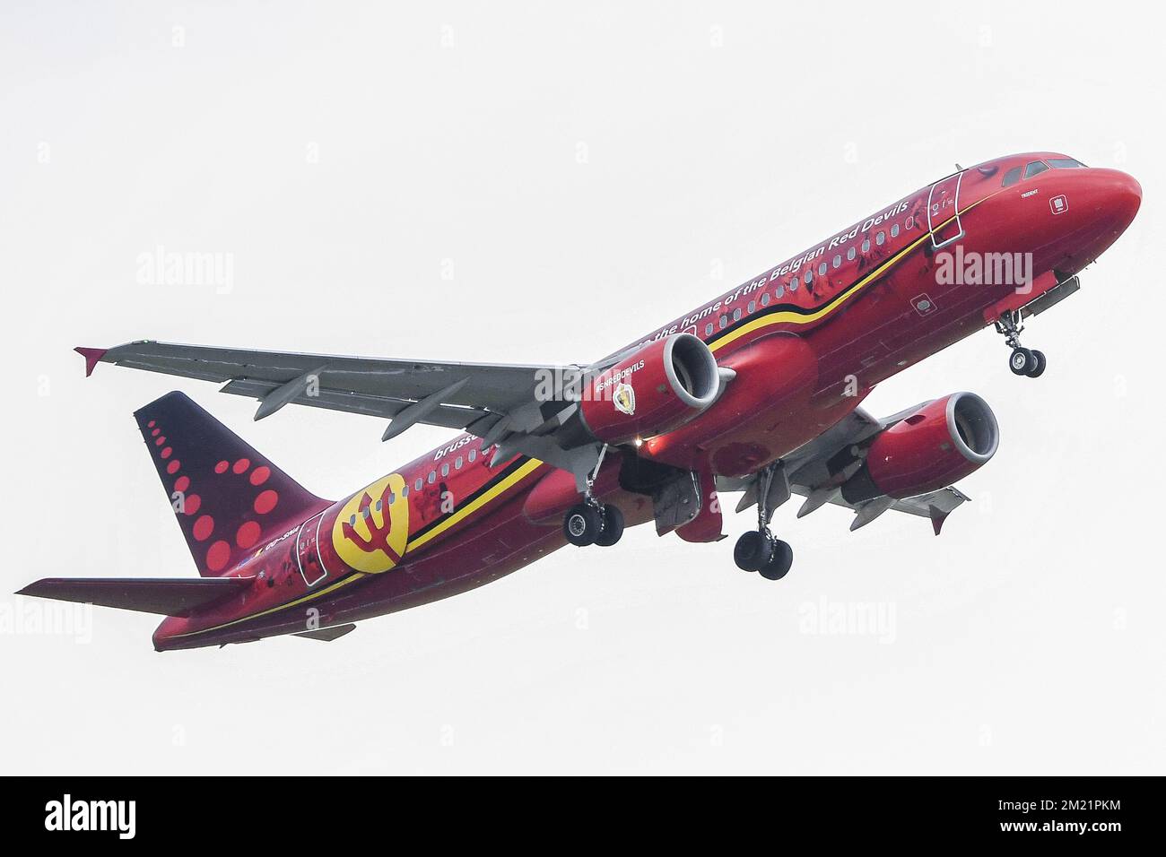 Belgian red devils plane hi-res stock photography and images - Alamy