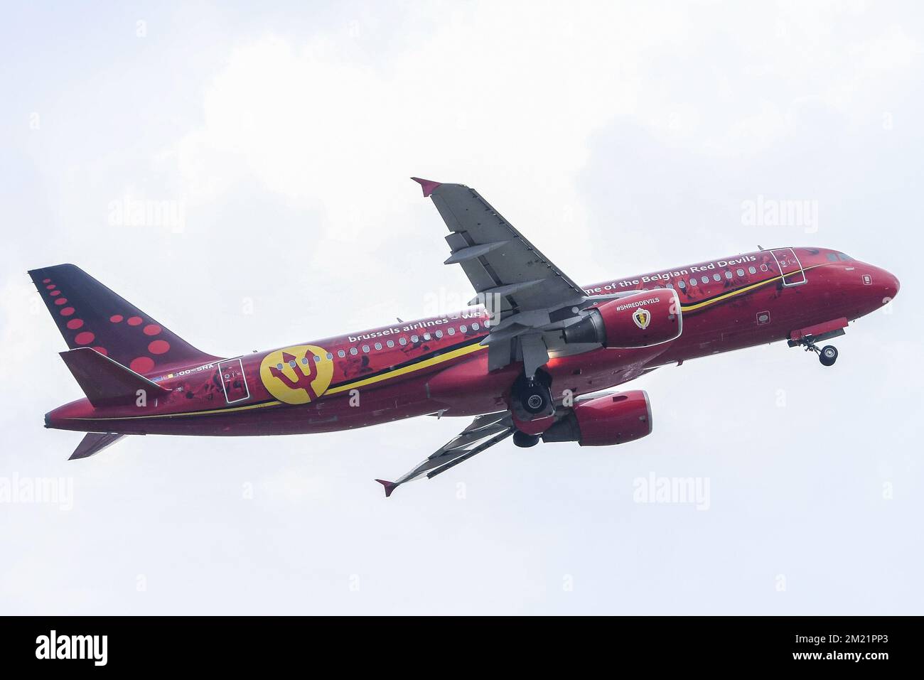 Belgian red devils plane hi-res stock photography and images - Alamy
