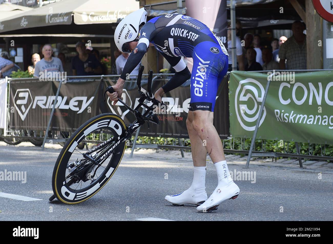 Belgian Laurens De Plus of team Etixx - Quick-Step pictured after a crash during the men's elite ...