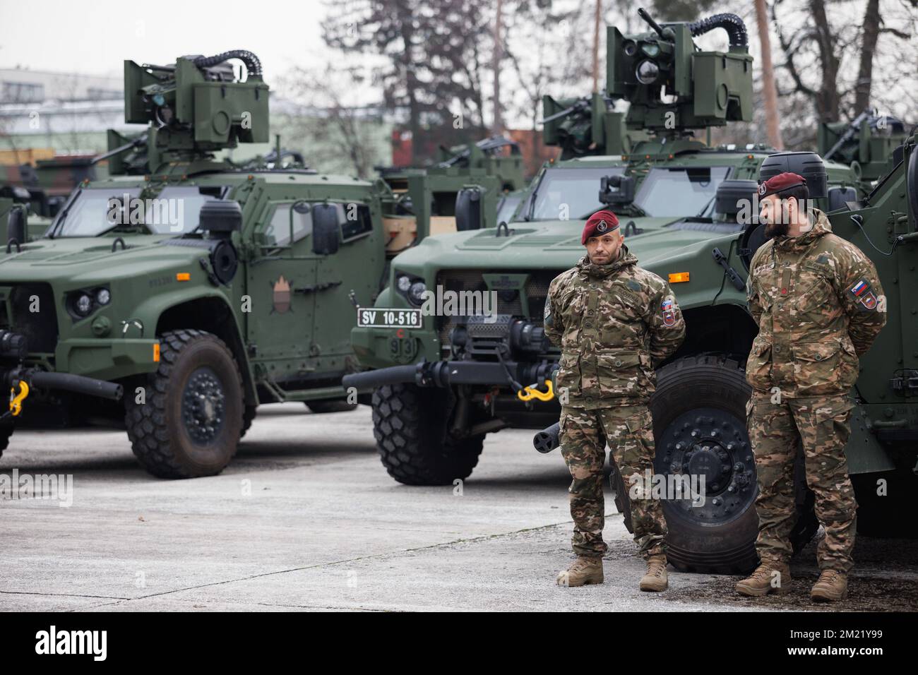 Ljubljana, Slovenia. 13th Dec, 2022. Soldiers stand in front of ...