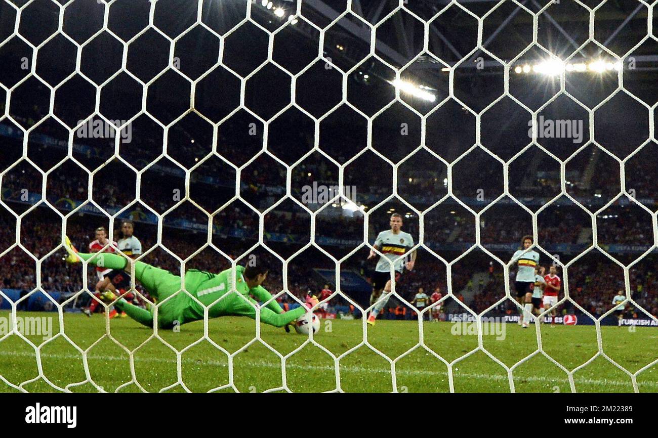 Belgium's goalkeeper Thibaut Courtois pictured during a soccer game ...