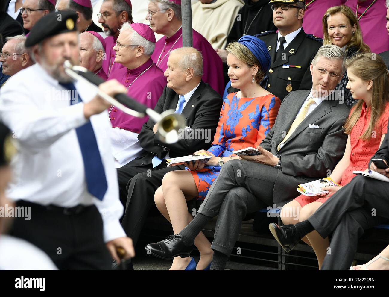 Procession du couronnement hi-res stock photography and images - Alamy