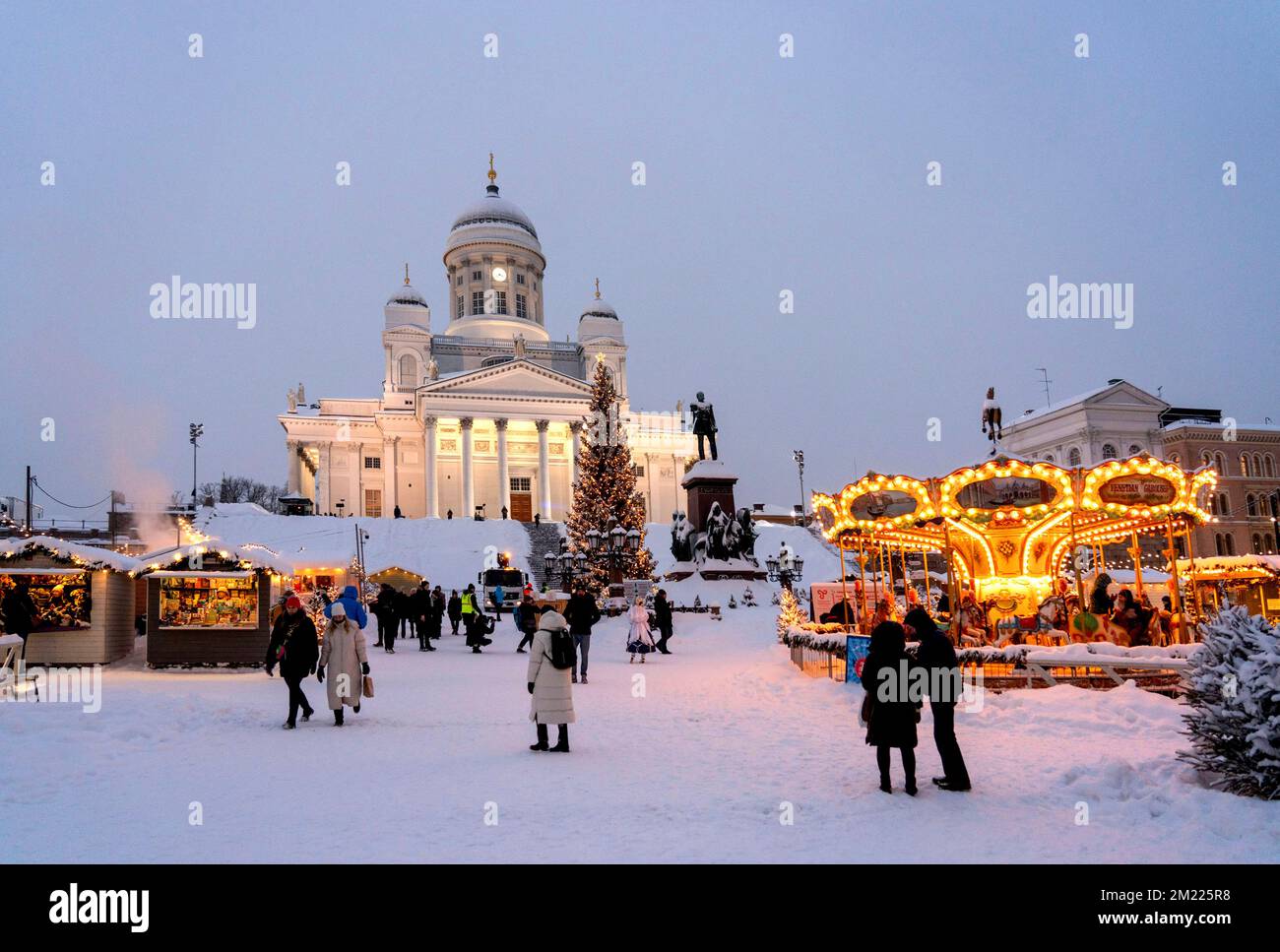 Helsinki Christmas Market on Senate Square in front of the Helsinki ...