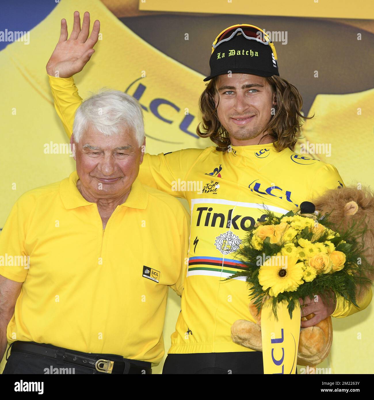 Former French cyclist Raymond Poulidor and Slovakian Peter Sagan of ...