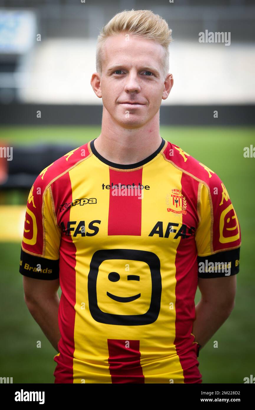 Mechelen's Laurens Paulussen poses for the photographer during the 2016 ...