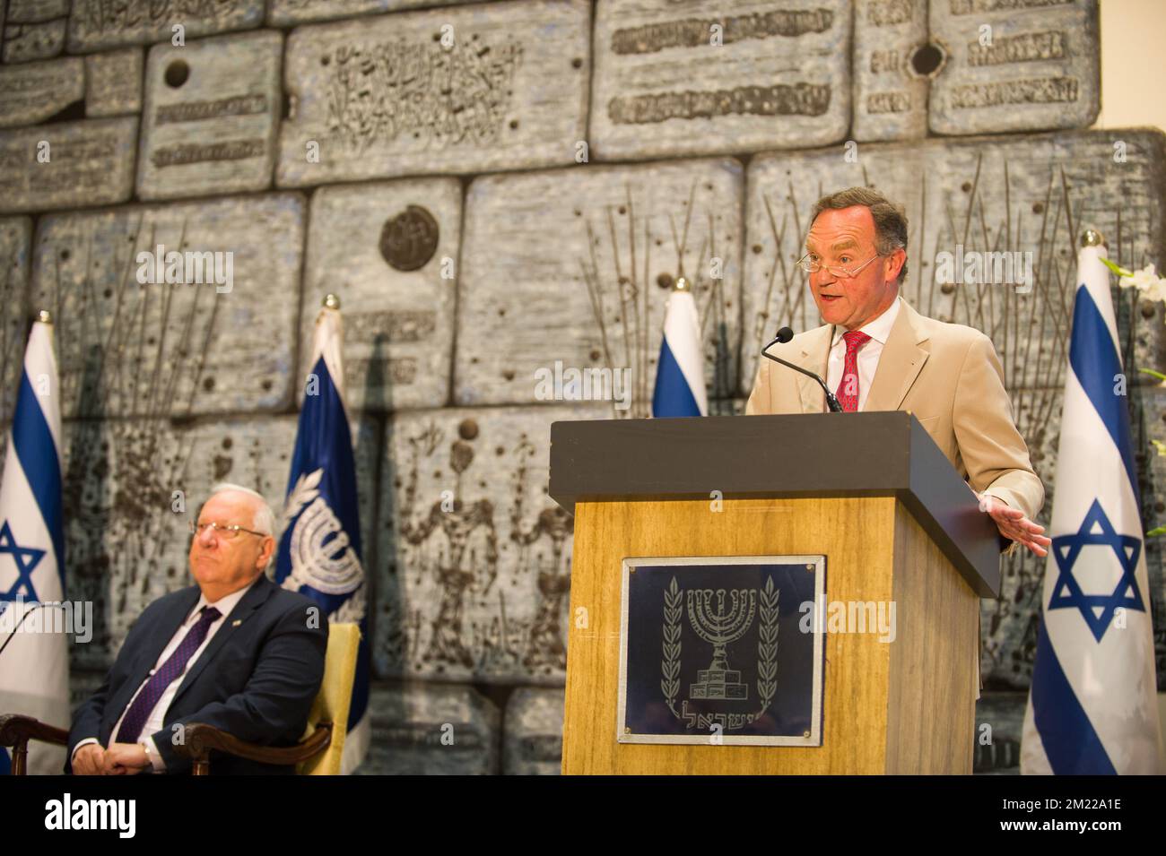 Israel President Reuven Rivlin (L) pictured as he meets the Prince de Ligne descendants at Yad ...