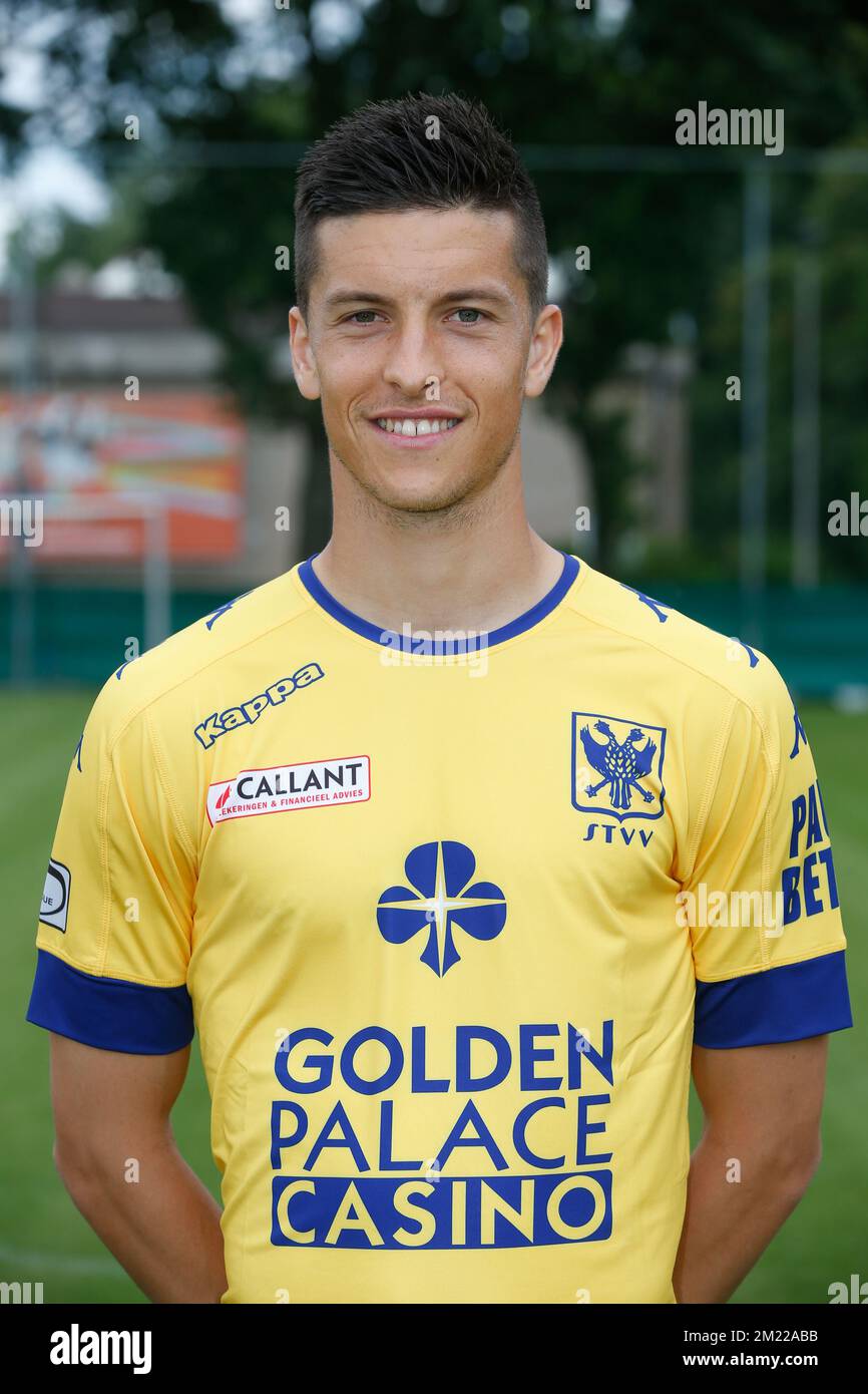 STVV's Stef Peeters poses for the photographer during the 2016-2017 ...