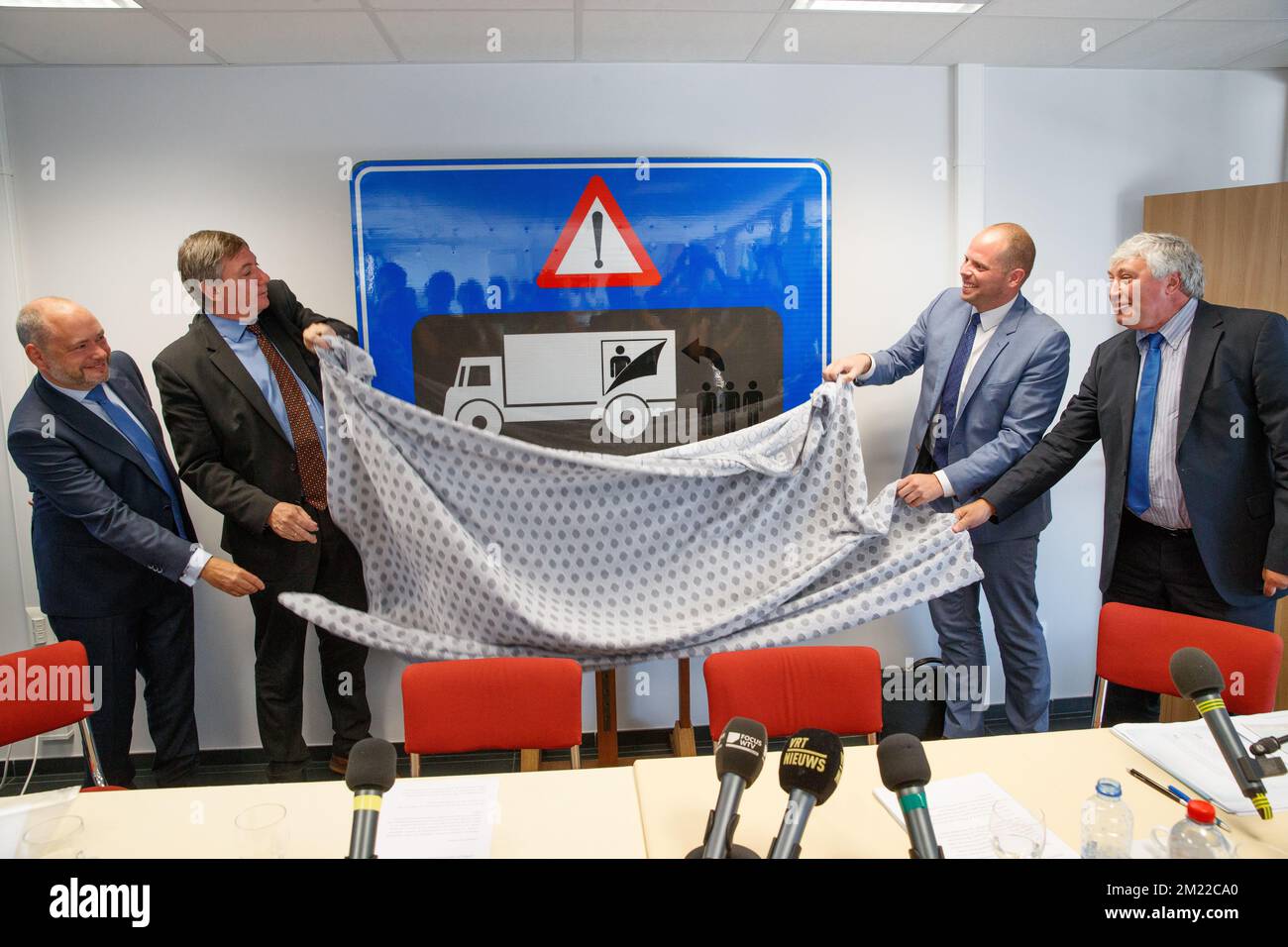 Febetra's chairman Benny Smets, Vice-Prime Minister and Interior ...