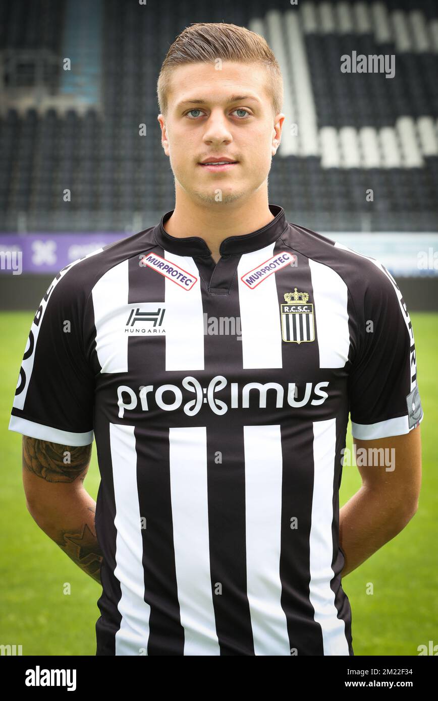 Groupe roman hi-res stock photography and images - Alamy