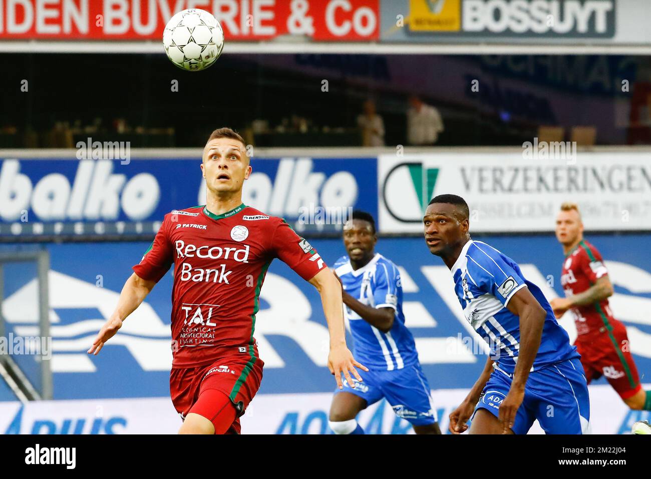 Essevee's Timothy Derijck and Eupen's Mamadou Sylla fight for the ball ...