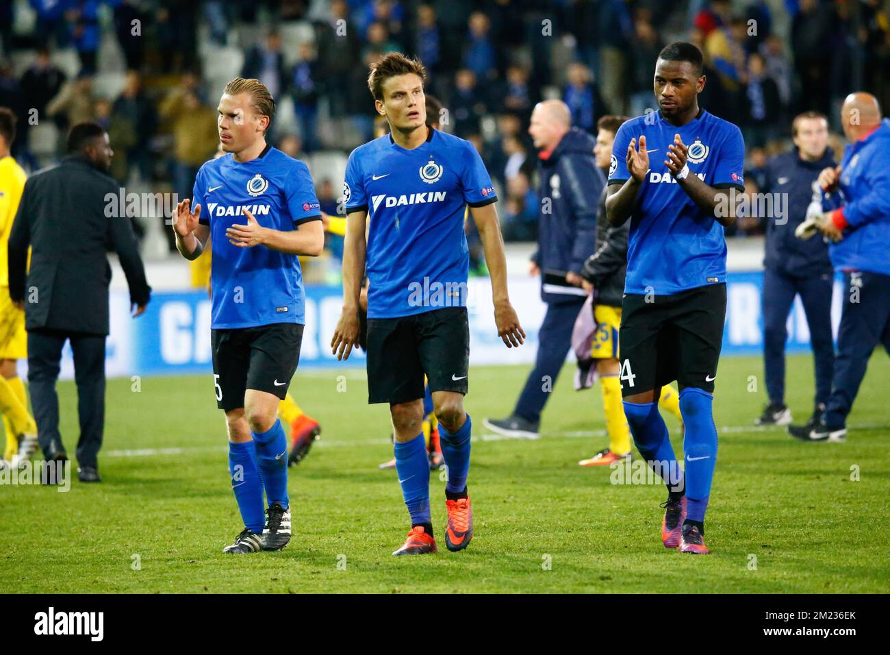 Losing soccer team hi-res stock photography and images - Alamy