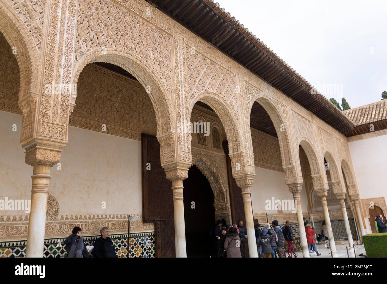 Comares palace islamic architectonical arcs details style inside ...
