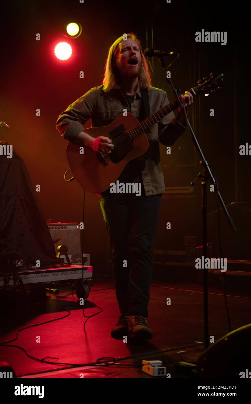 Kevin devine stage hi-res stock photography and images - Alamy