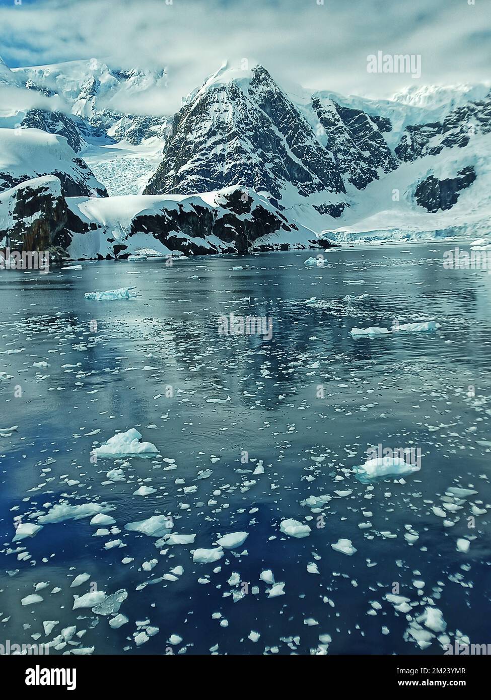antarctica,antartica,antarctica landscape,nature,ice filled mountains ...