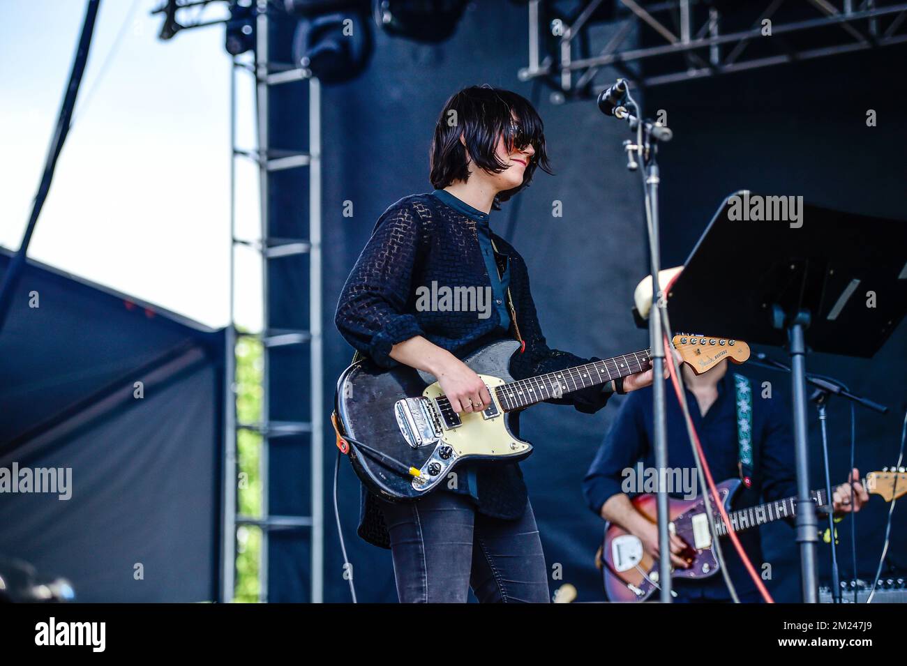 Governors Ball - Sharon Van Etten in concert Stock Photo - Alamy