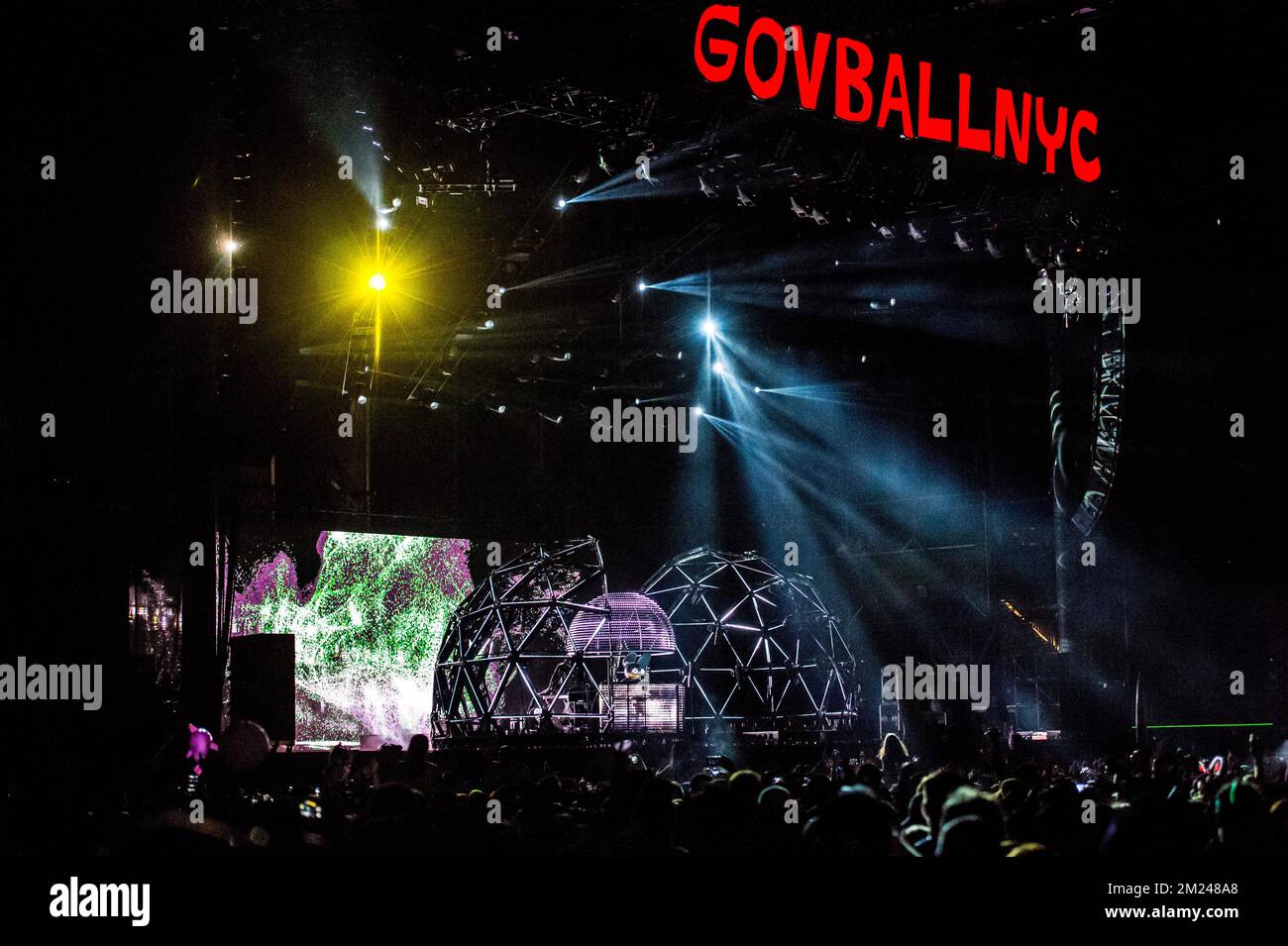 Governors ball music festival stage hi-res stock photography and images ...