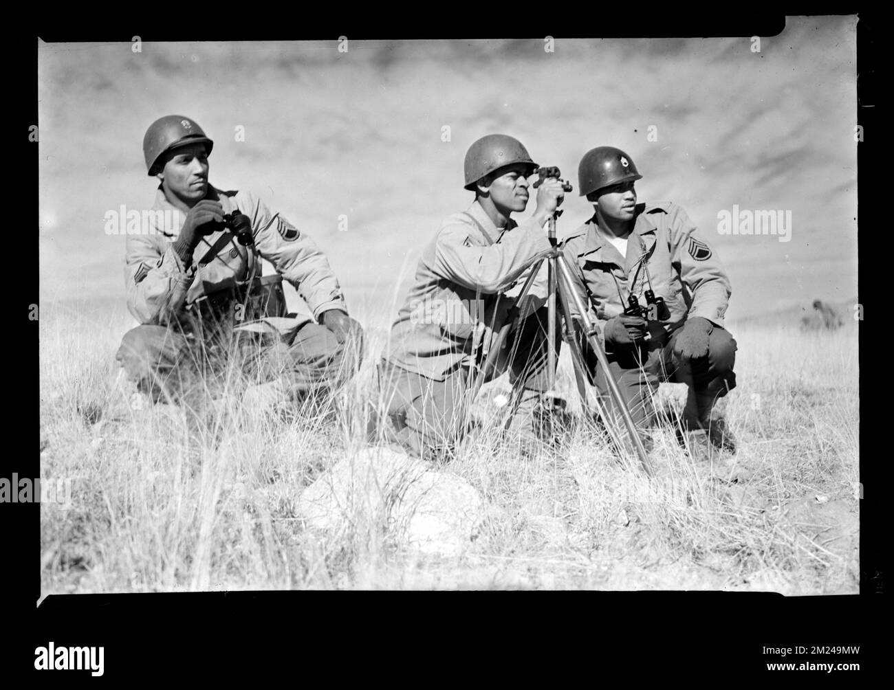 Cannon Comp. 'weapons sighters' 372nd Infantry , Soldiers, Optical ...