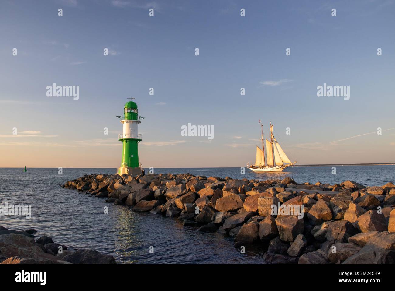Lighthouse move hi-res stock photography and images - Alamy