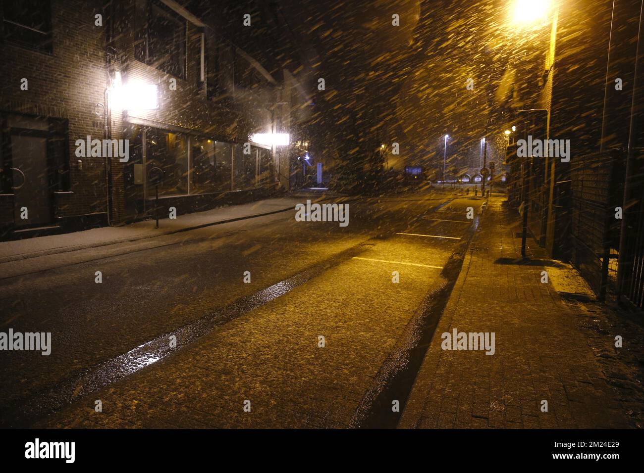 Illustration picture shows snow in Gavere as cold temperatures sweep ...