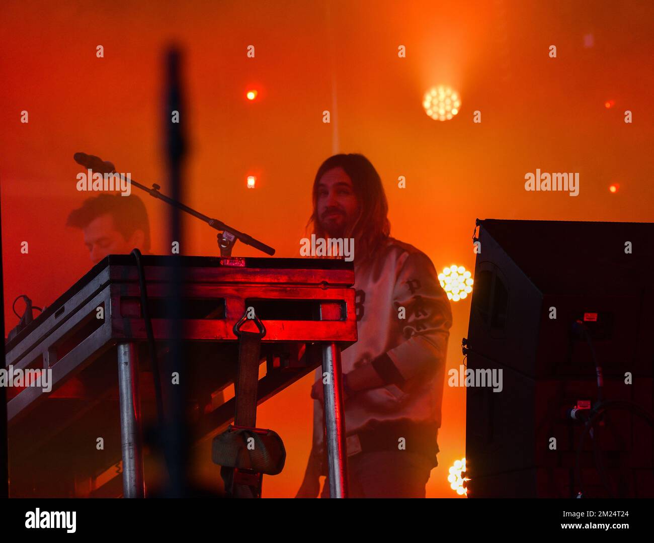 Kevin parker stage hi-res stock photography and images - Alamy