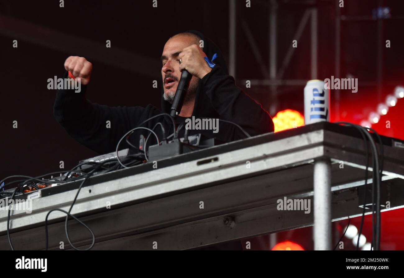 Zane lowe dj hi-res stock photography and images - Alamy