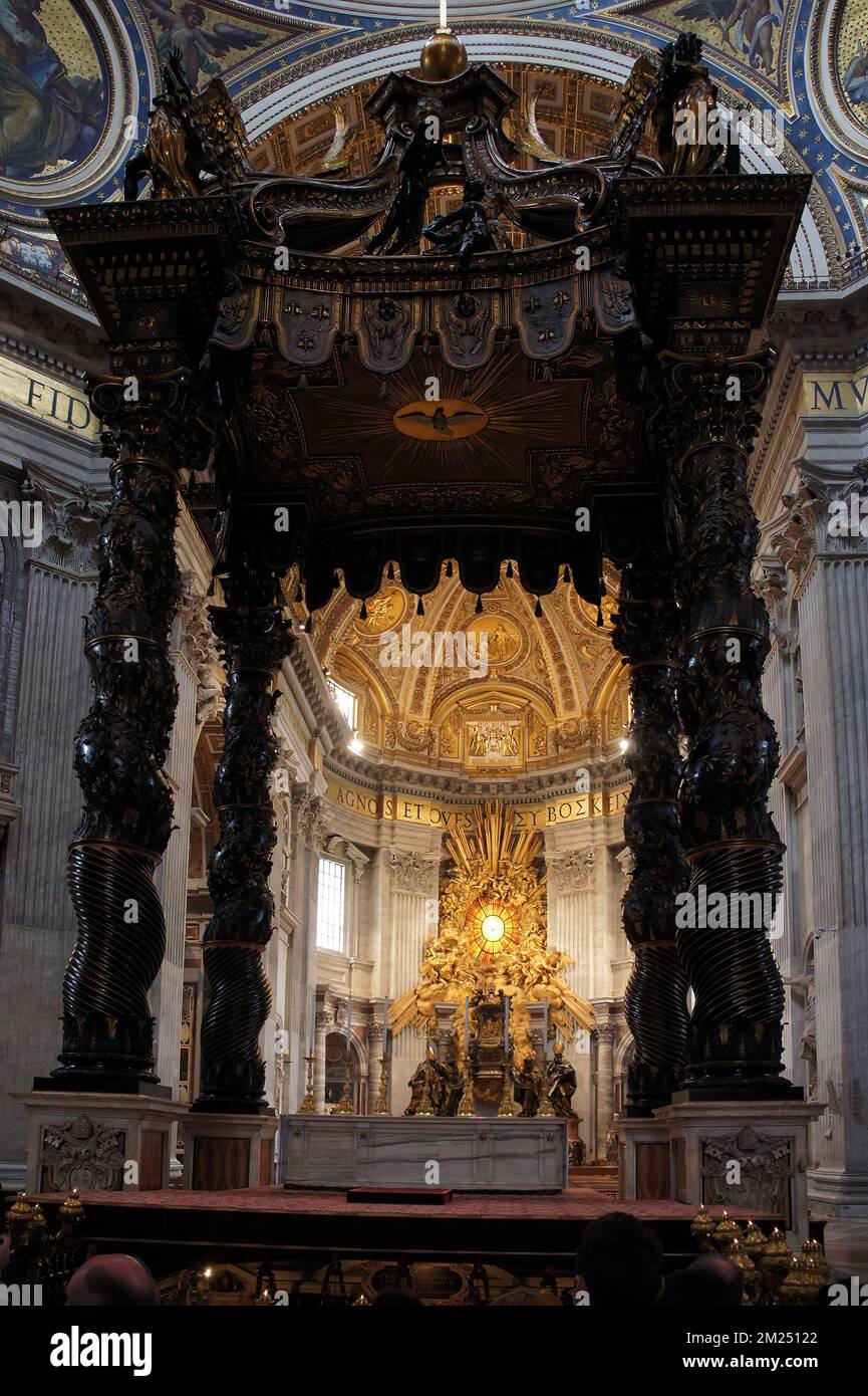 Baldacchino Bernini Looking West