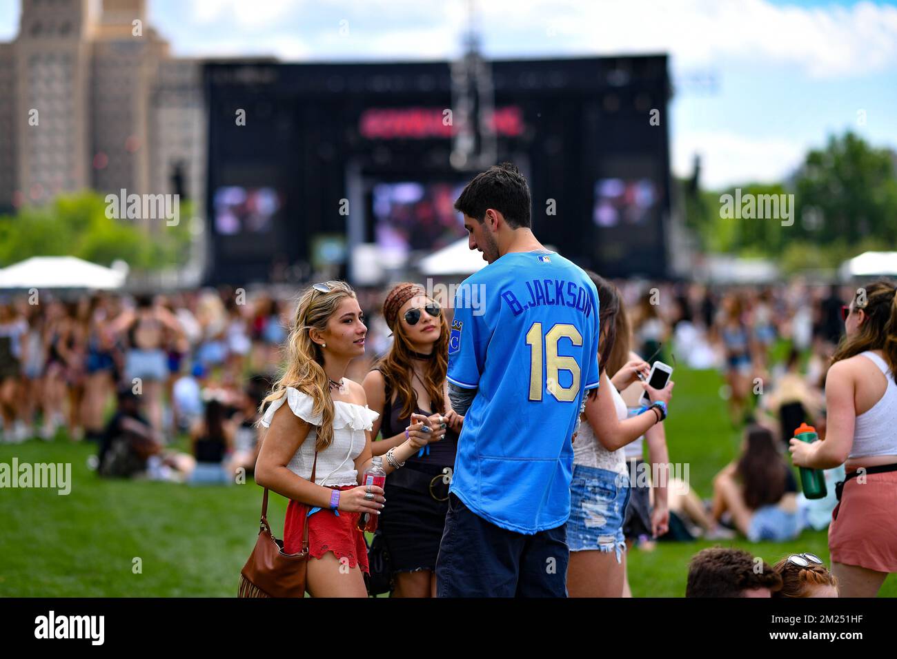 Governors ball music festival crowd hi-res stock photography and images ...