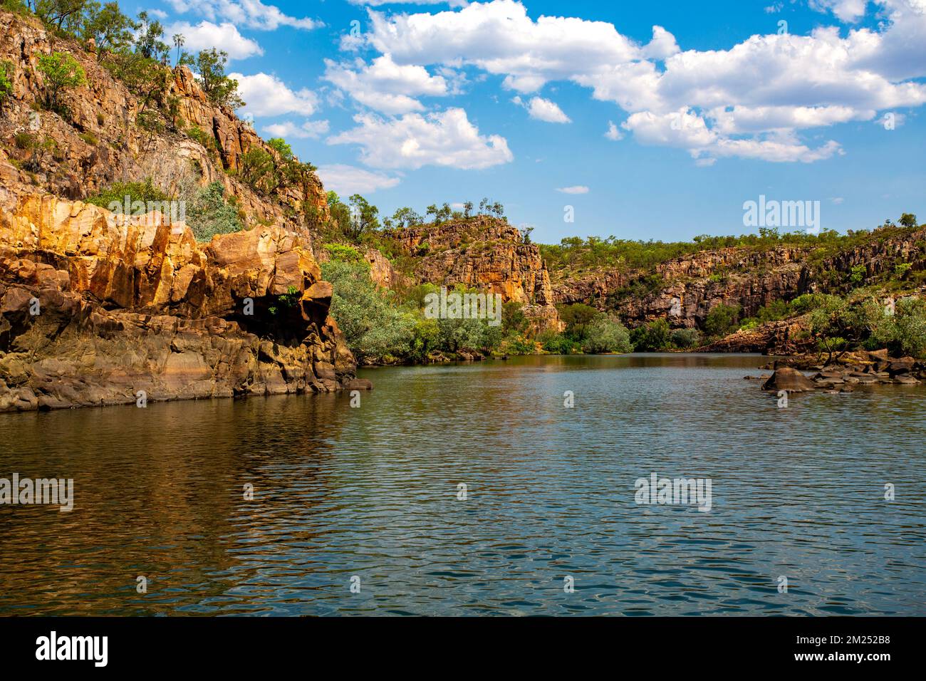 Cliffs of the Nitmiluk (Katherine) Gorge carved trough ancient ...