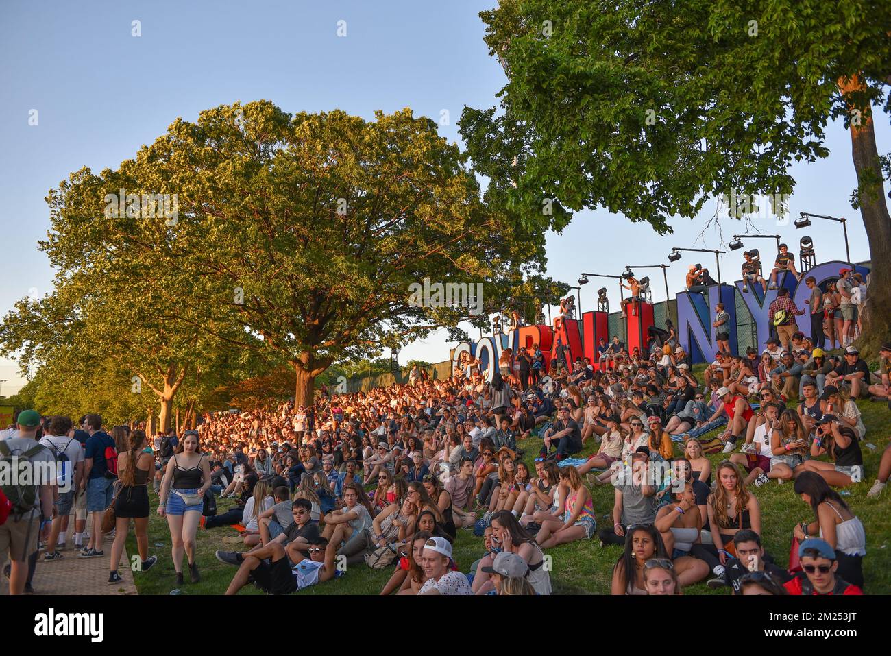 Governors ball music festival crowd hi-res stock photography and images ...