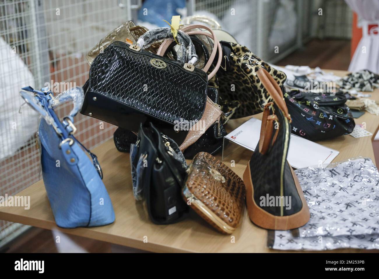 Naamaakgoederen hi-res stock photography and images - Alamy