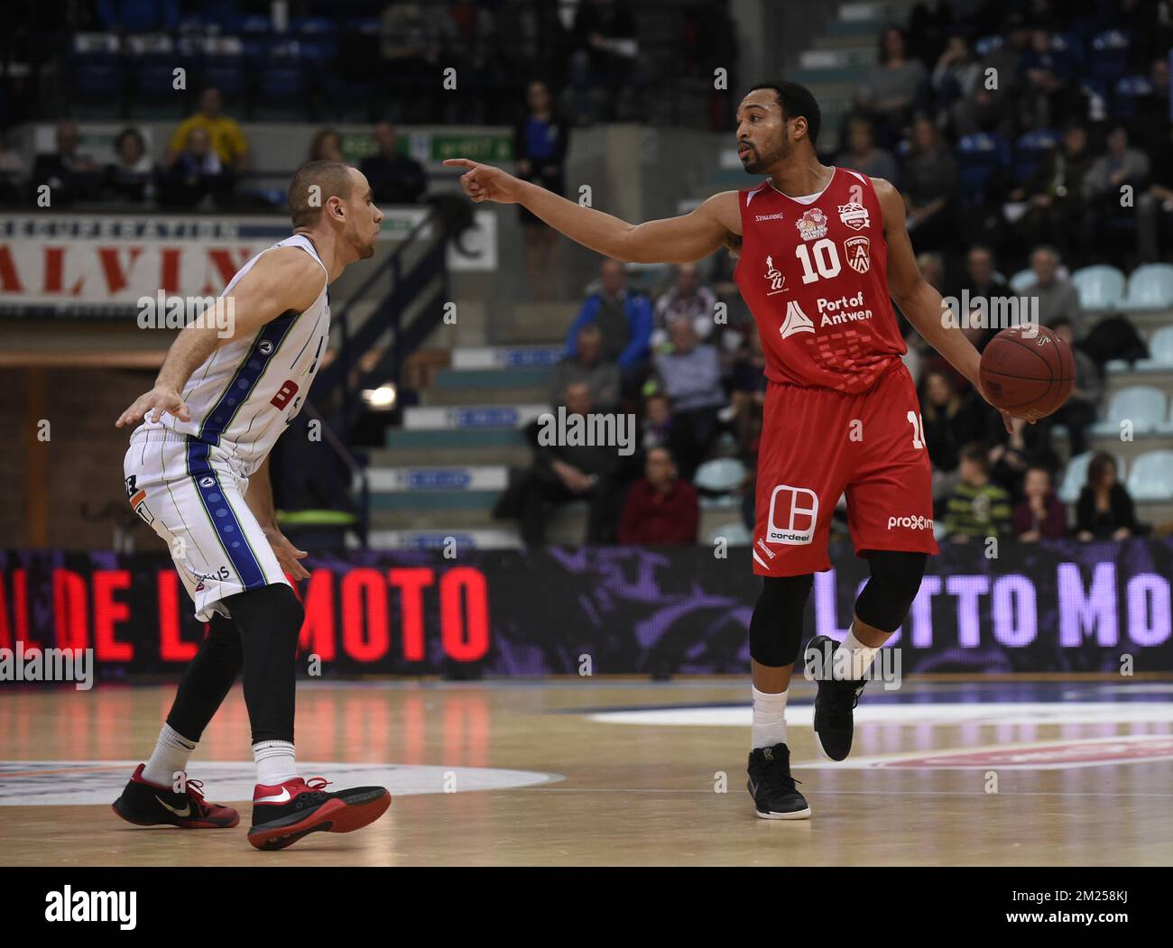 Hawkins basketball hi-res stock photography and images - Alamy