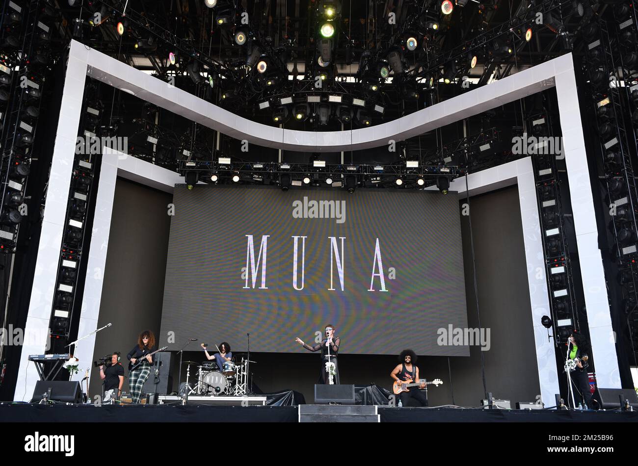 Governors Ball - Muna in concert Stock Photo - Alamy
