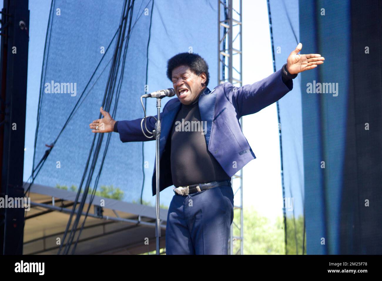 Charles concert hi-res stock photography and images - Alamy