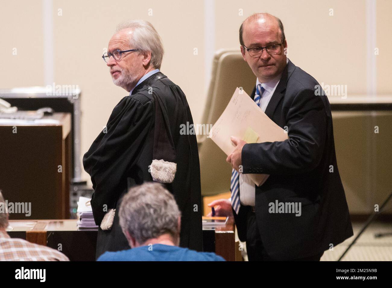 Koen Gobin, guardian of the children of Saelens pictured at the start ...