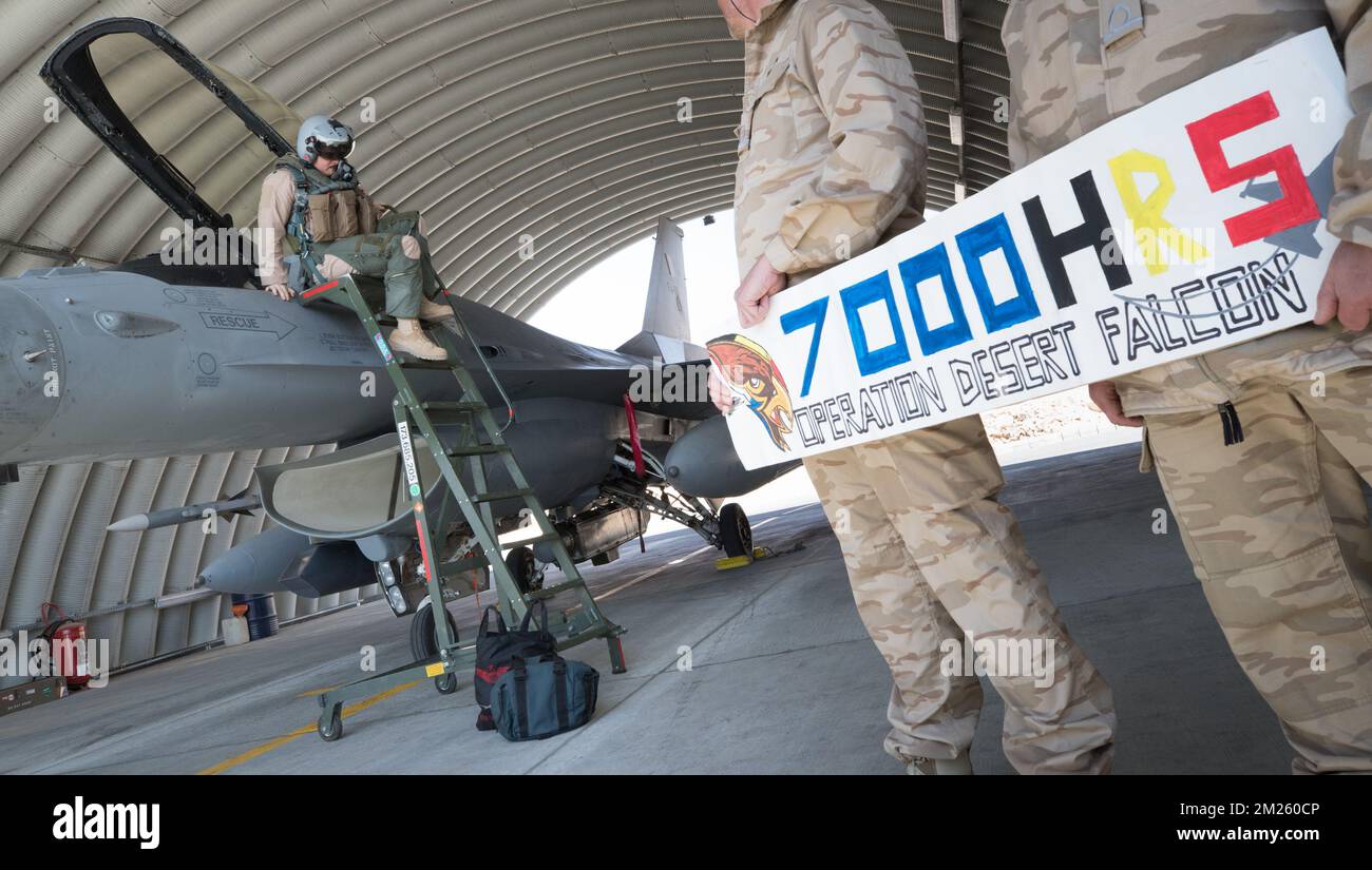 7000 units hi-res stock photography and images - Alamy