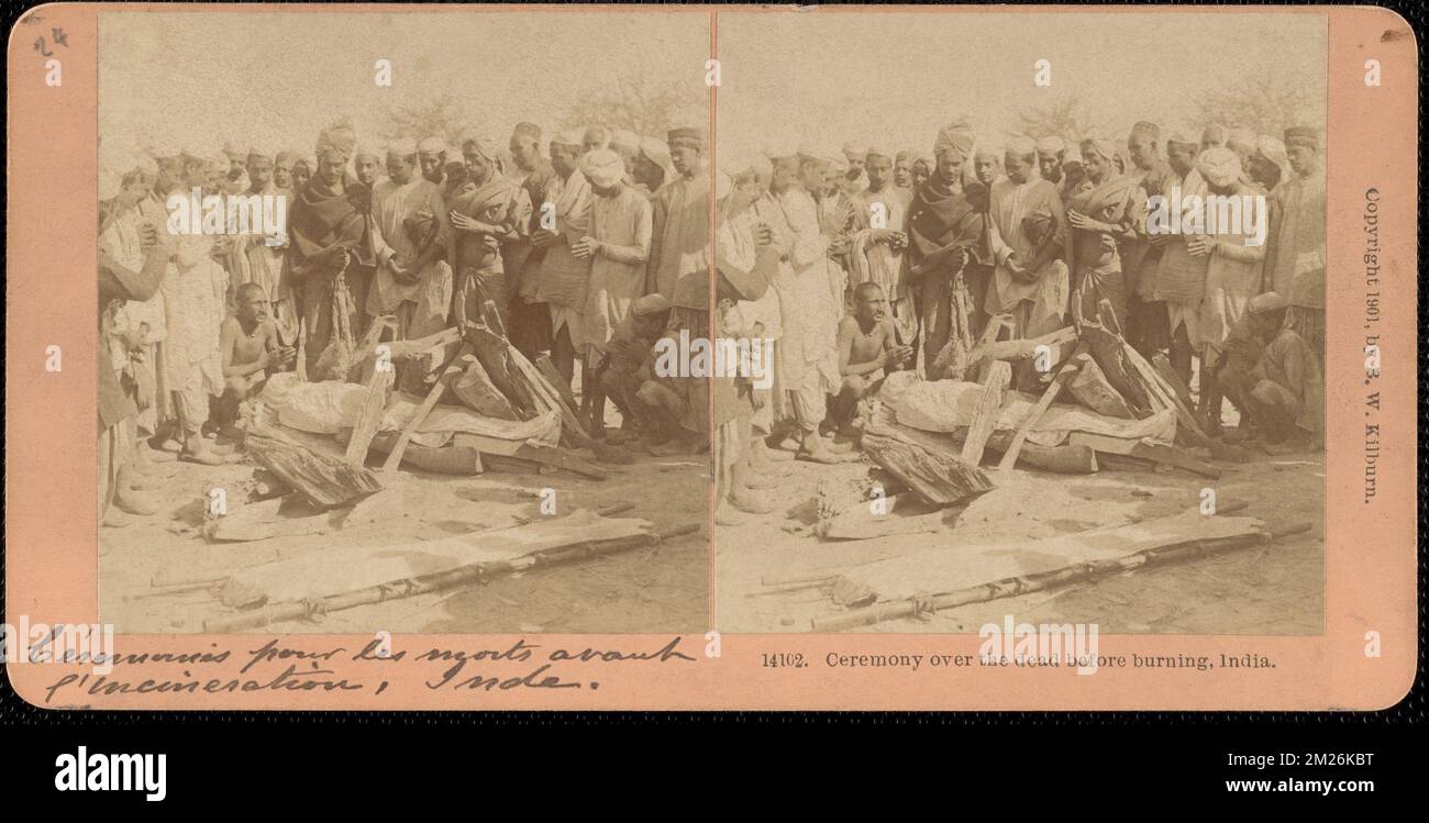 Ceremony over the dead before burning, India - Cérémonies pour les ...