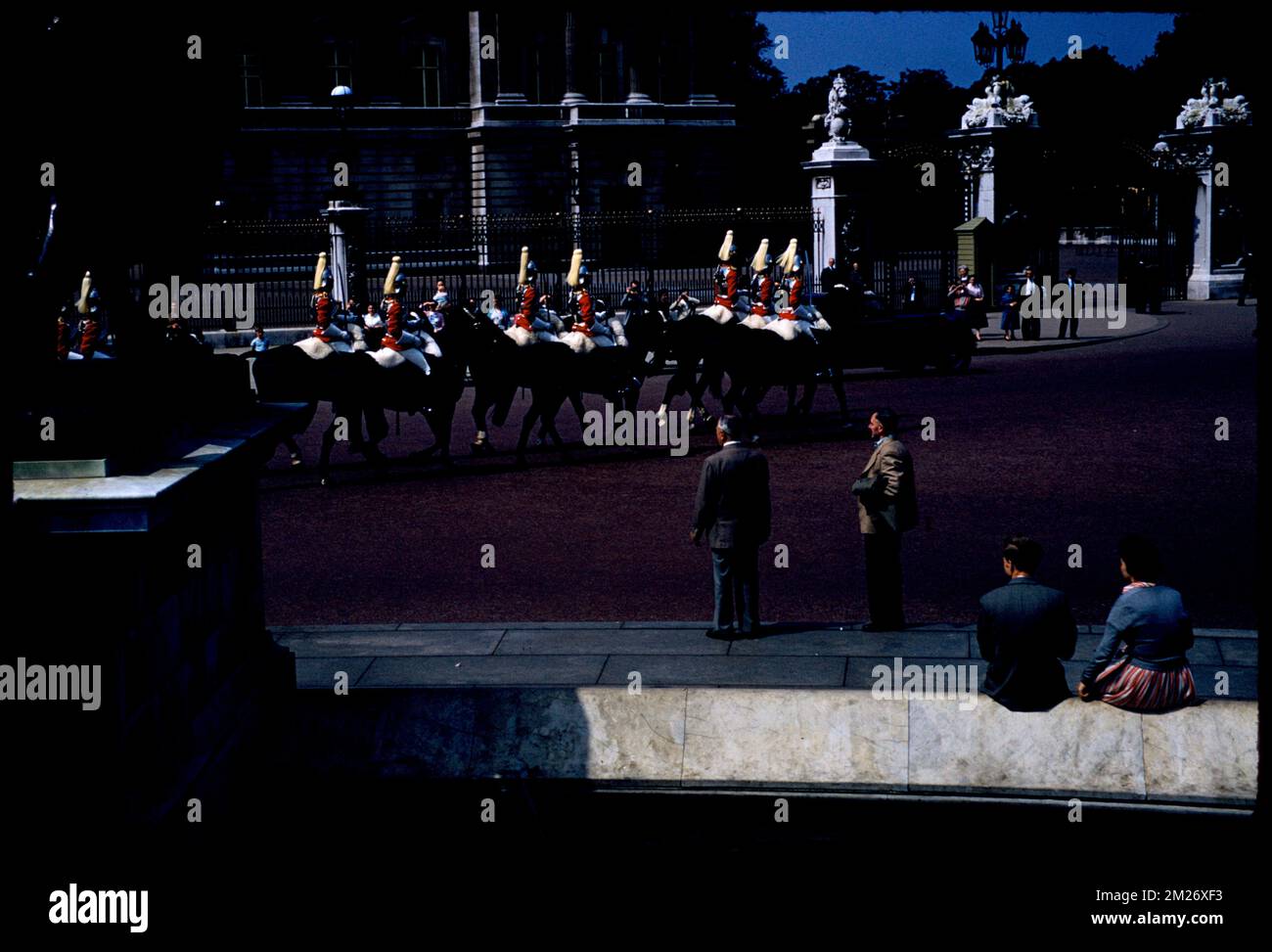 Changing of Guard, London, England , Military parades & ceremonies ...