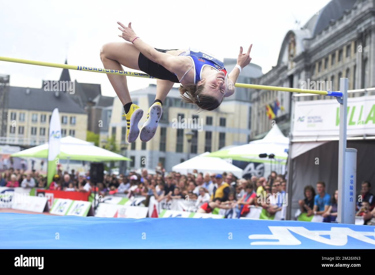 Saute en hauteur hi-res stock photography and images - Alamy