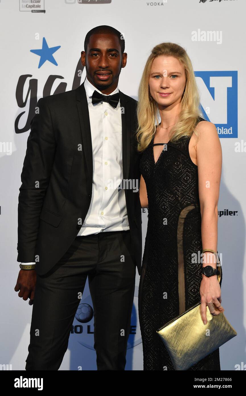 Lokeren's goalkeeper Barry Boubacar Copa and Jolien De Nul pictured on ...