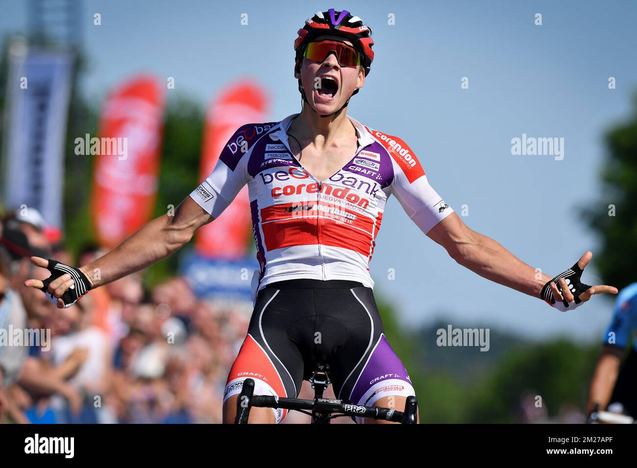 Dutch Mathieu Van der Poel of BKCP-Corendon celebrates as he crosses ...