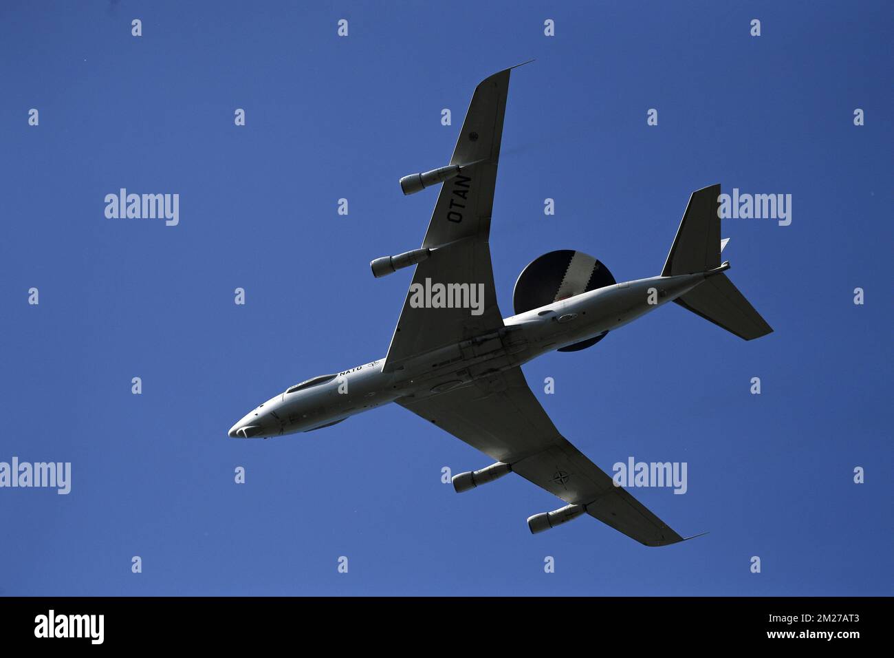 Military headquarters parade hi-res stock photography and images - Alamy