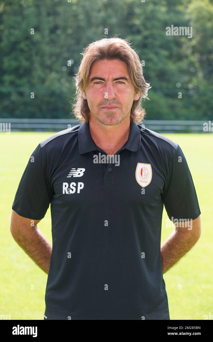 Standard's head coach Ricardo Sa Pinto poses for photographer at the ...