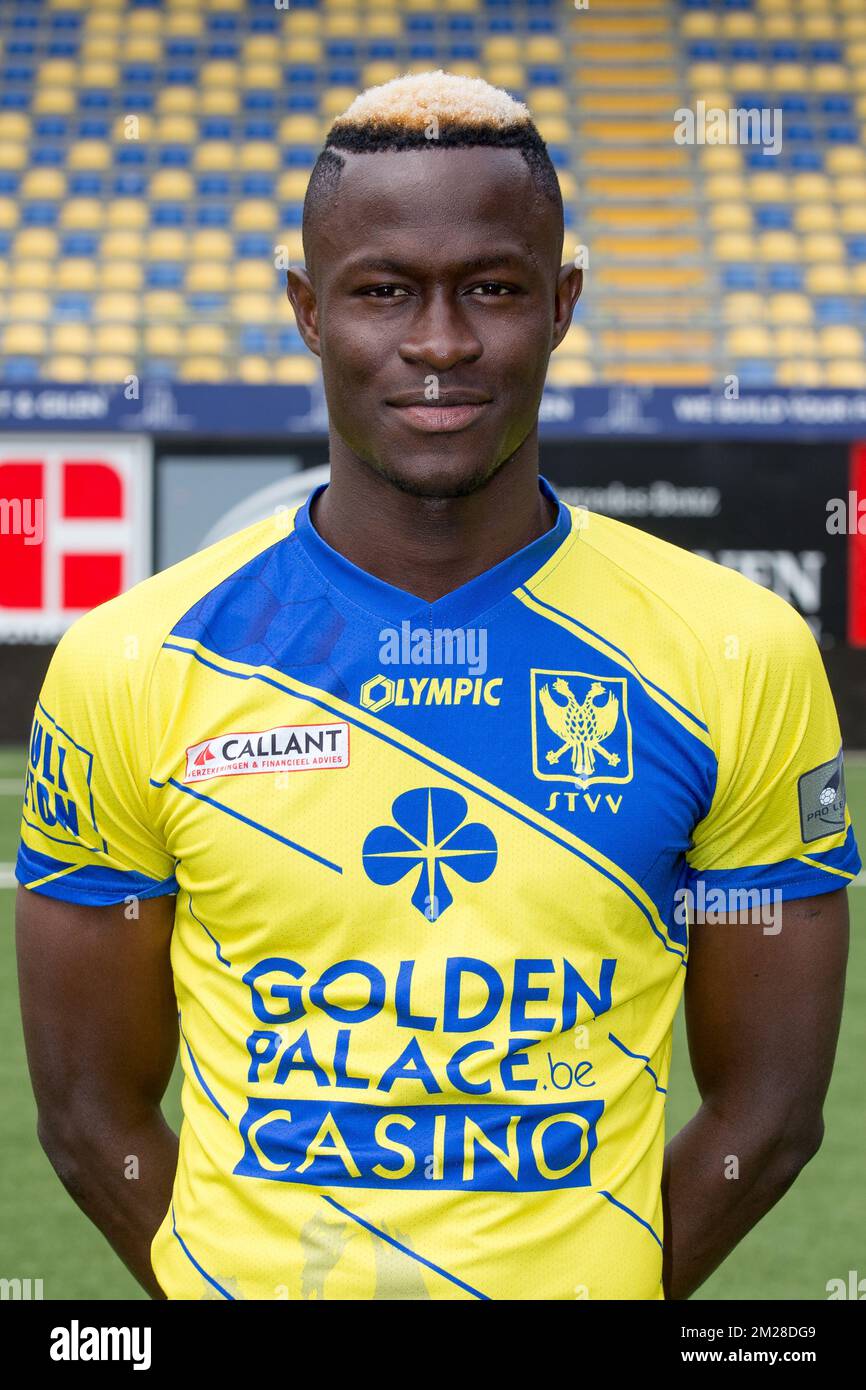 Babacar gueye portrait hi-res stock photography and images - Alamy