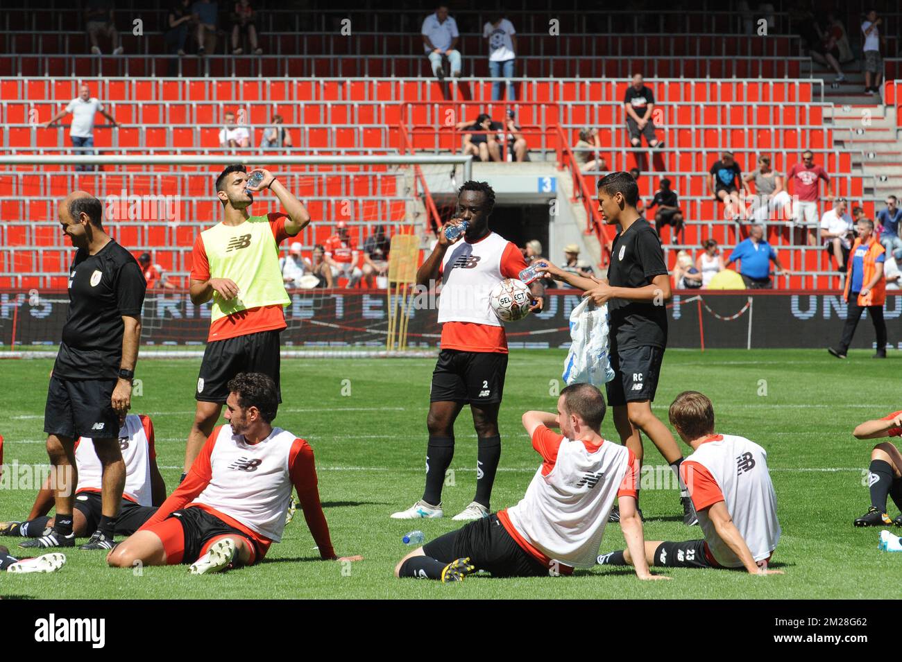 Standard's players pictured at the fan day of Belgian first league ...