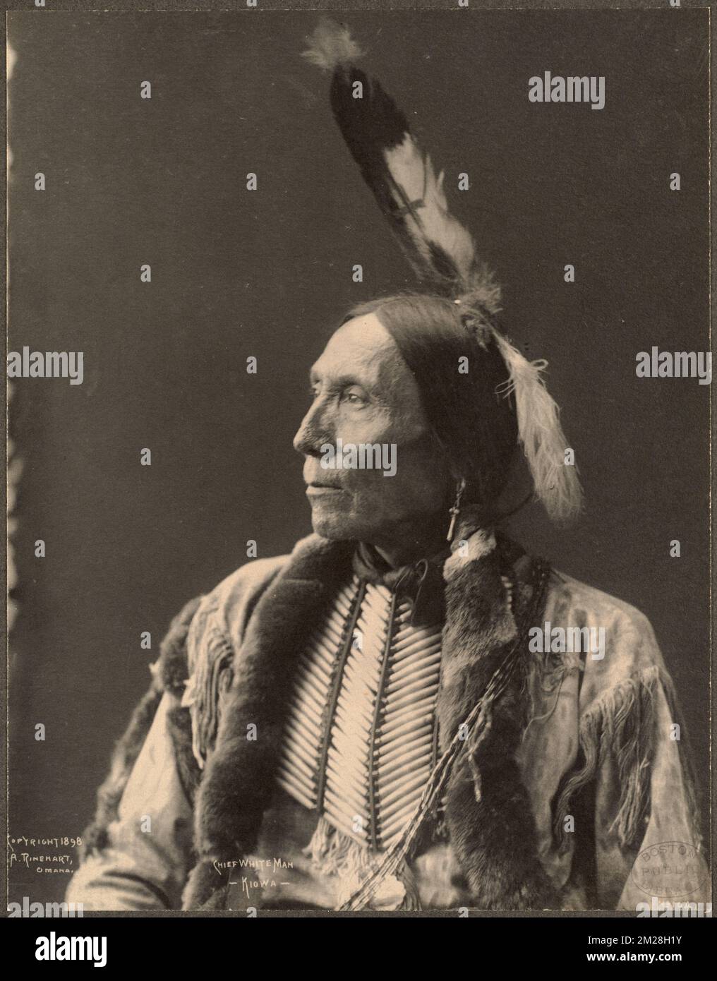 Chief white man hi-res stock photography and images - Alamy