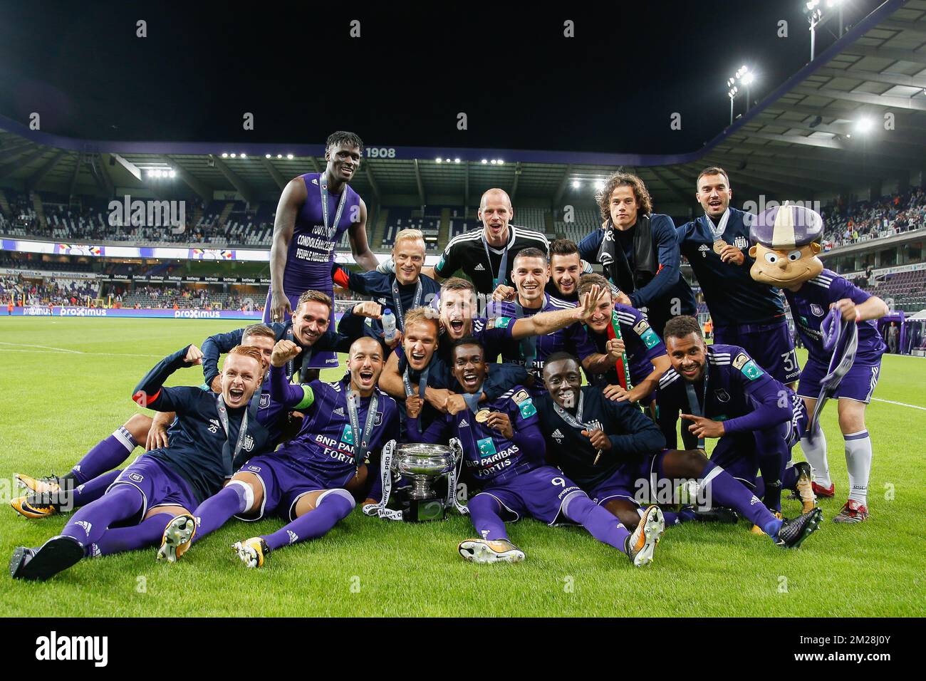 Anderlecht jupiler pro league cup 2017 hi-res stock photography and ...